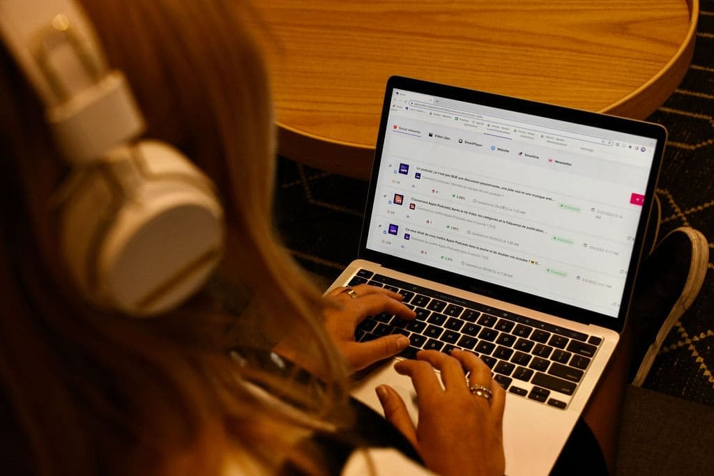 10 tips for a successful podcast outro | Ausha Blog